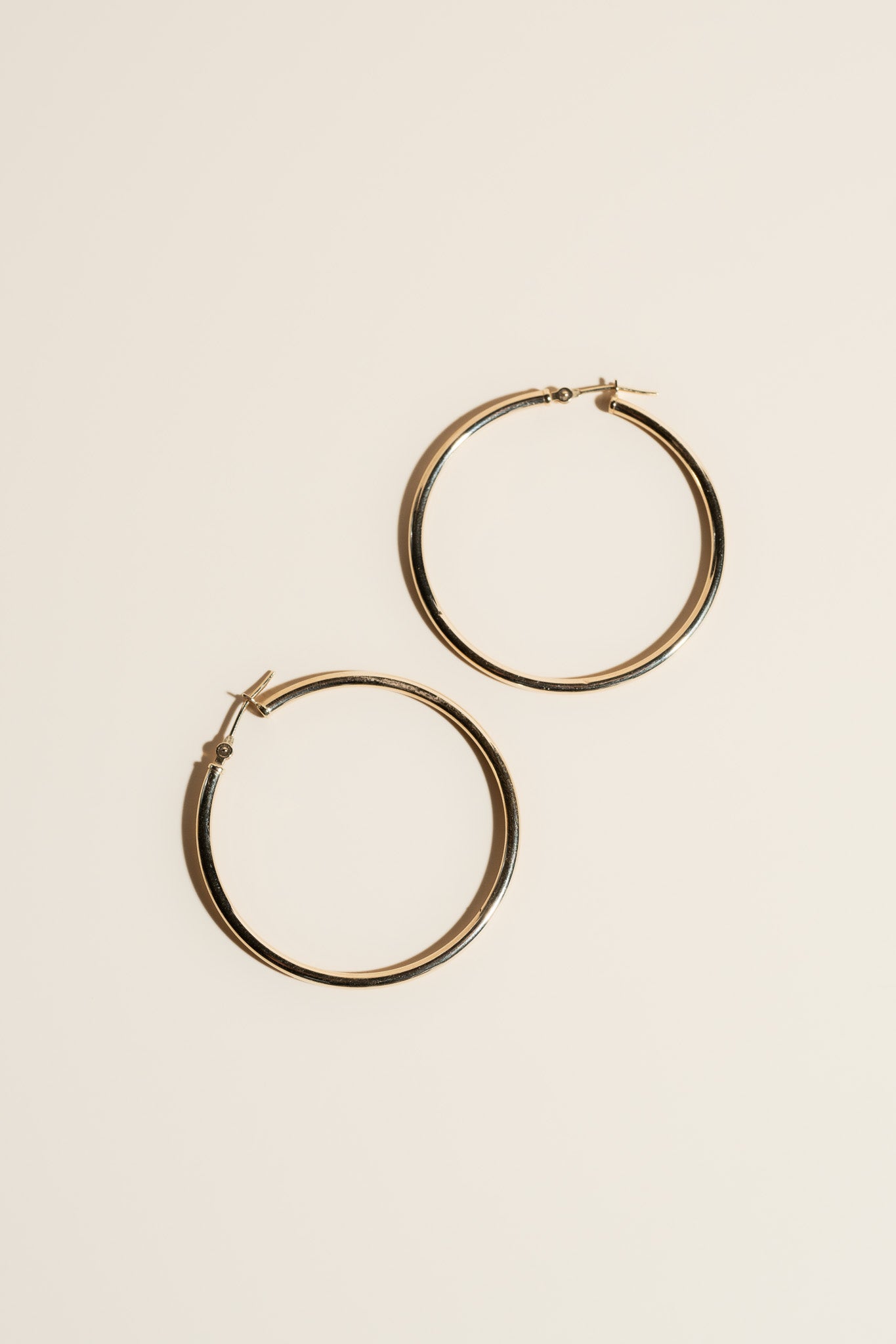 14K Solid Gold Hoops 40mm – Cadena Collective