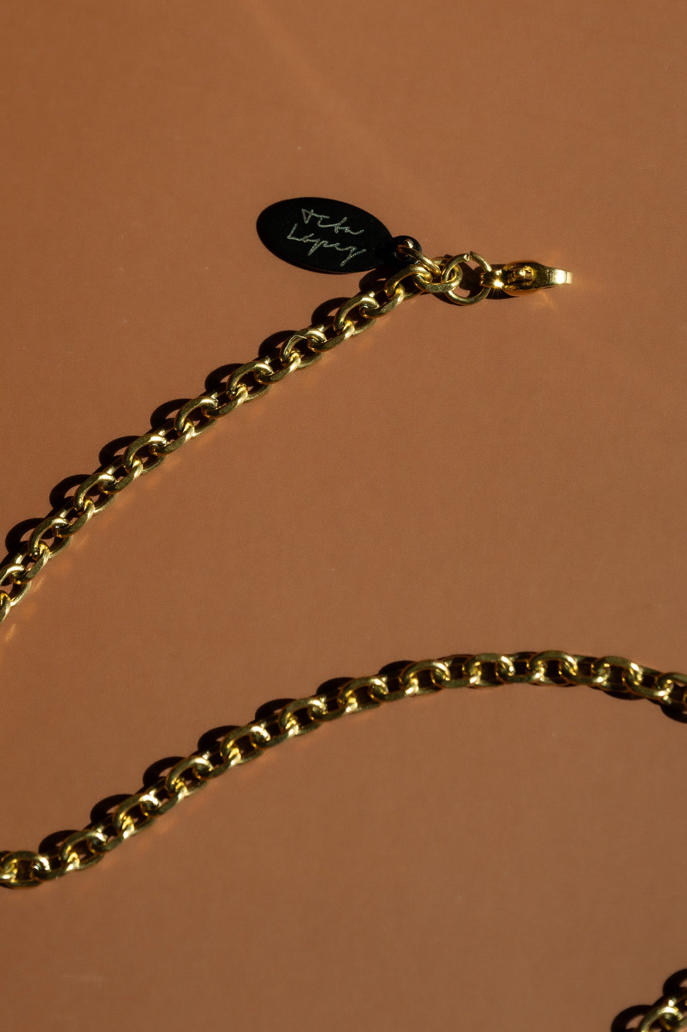 Cadena Collective - Lifestyle marketplace with handmade products.