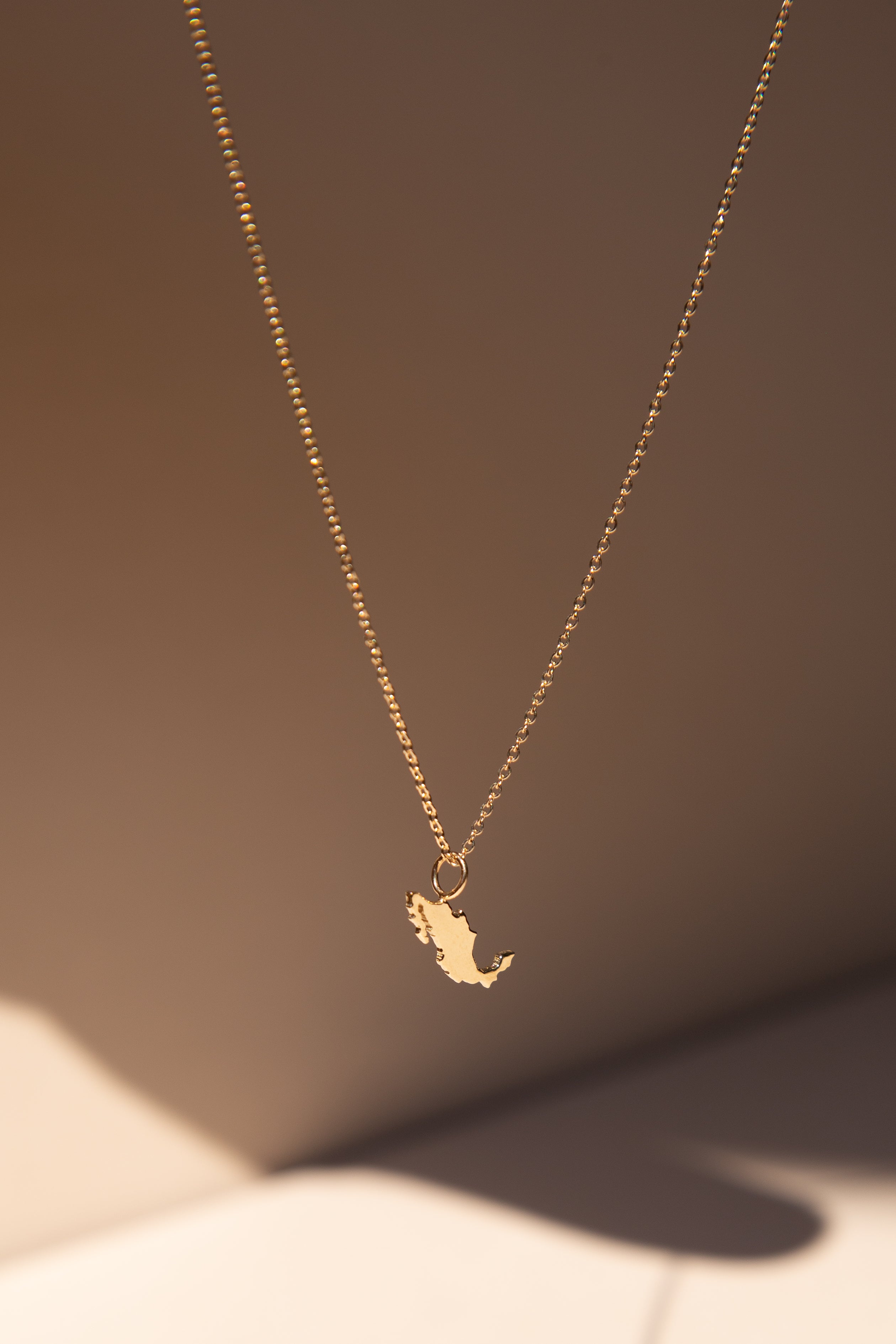 14K Solid Gold Mini Origin 'México' Necklace – Cadena Collective